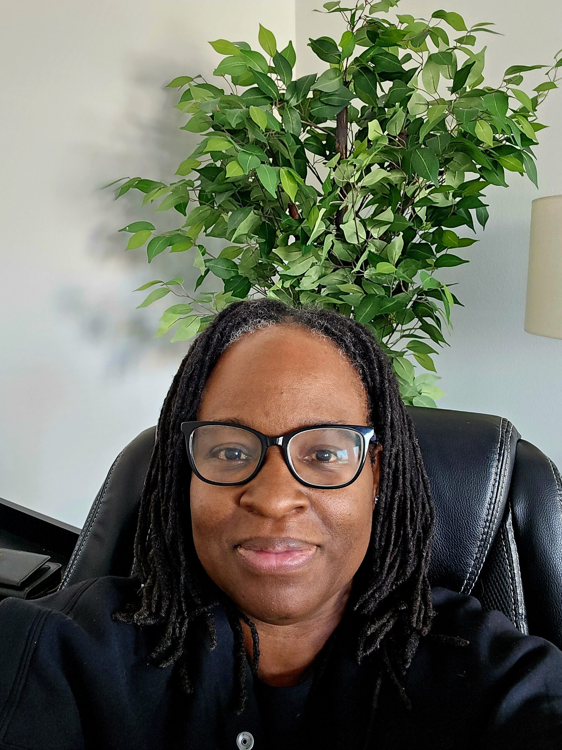 PEER PROFILE: MEET FELICIA EMBRY & DEE MENARD | NAMI Colorado Springs